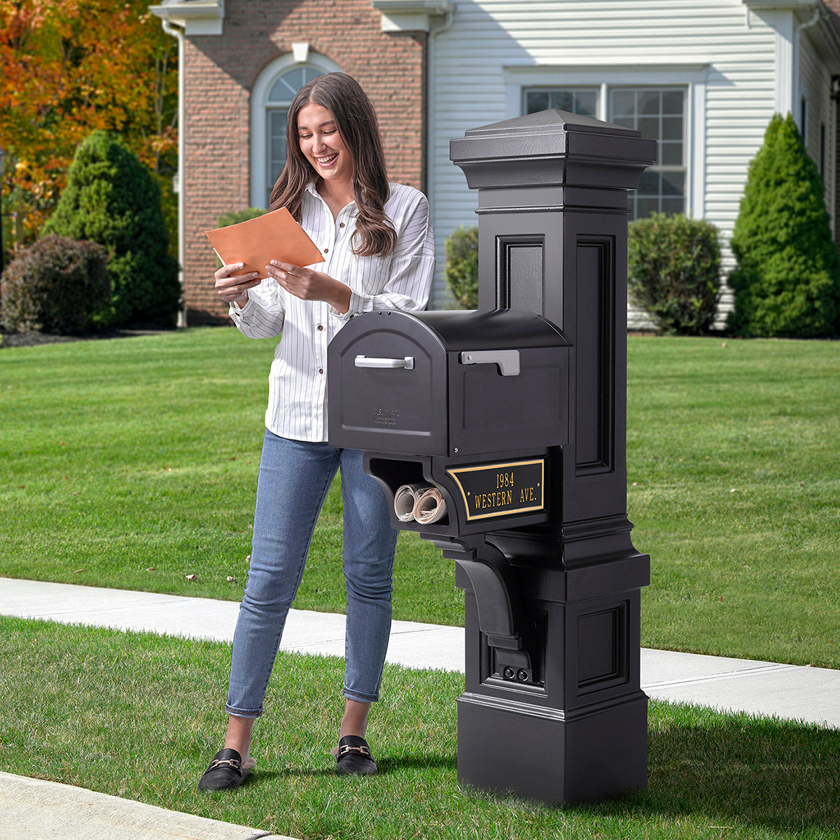 Atherton Grand Mail Post (Onyx Black) – Kingsley Park